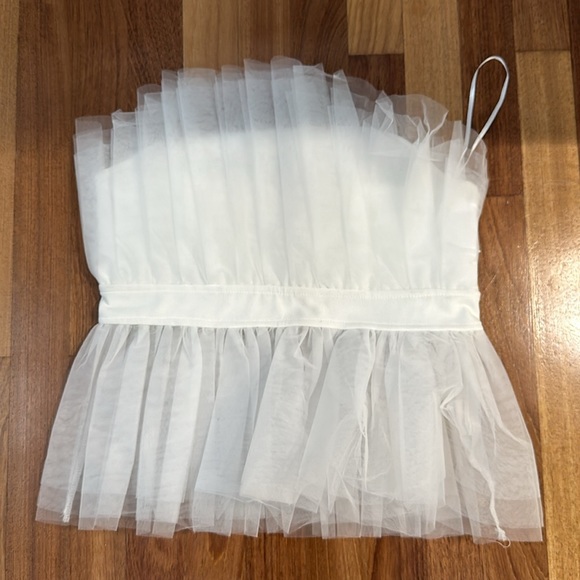 Sincerly Jules | Tops | New With Tags Strapless Top Tule Color Size ...